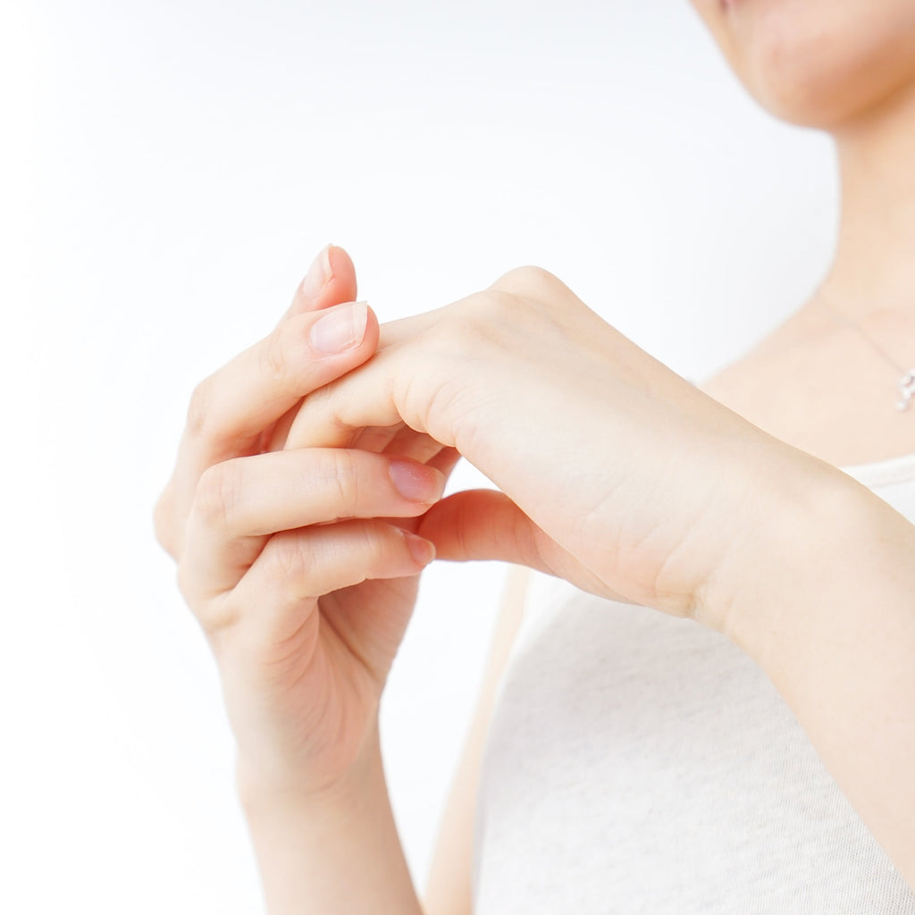 A restorative hand ritual – Slow Ageing Essentials