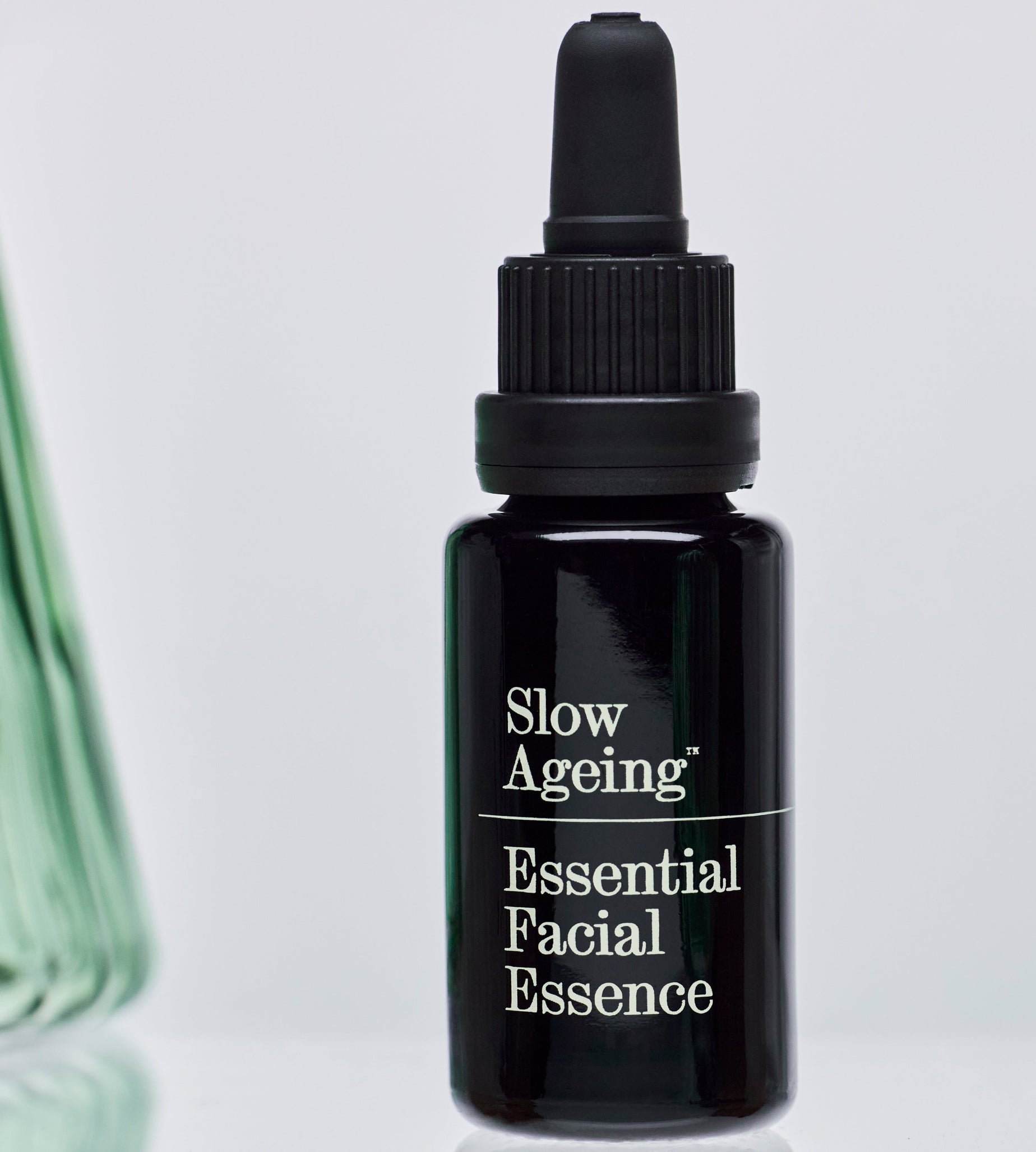 Slow Ageing Essentials - Reduce the effects of time on your skin
